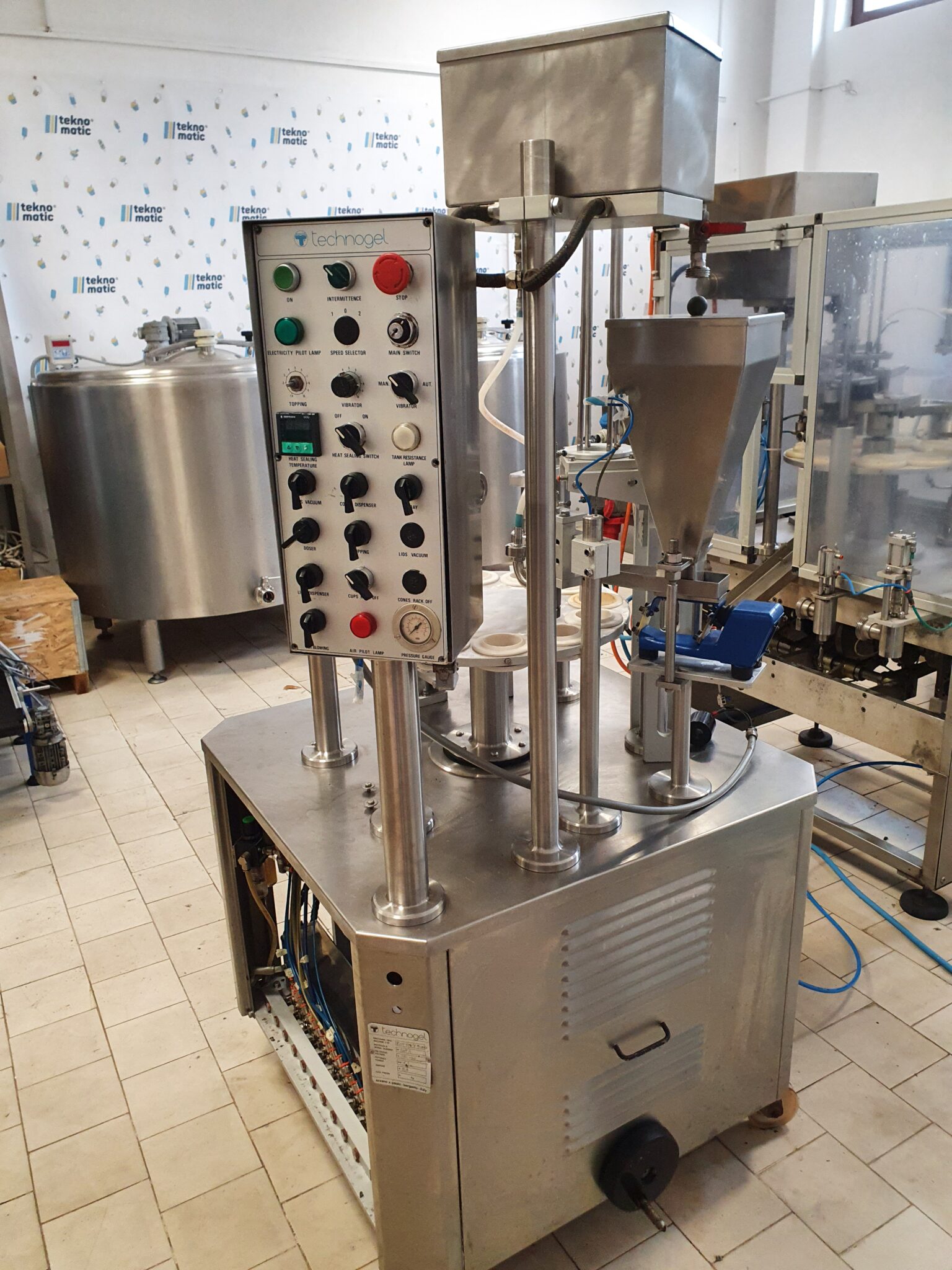 Technogel rotary filling machine 3000 pcs/h - ice cream cones filling